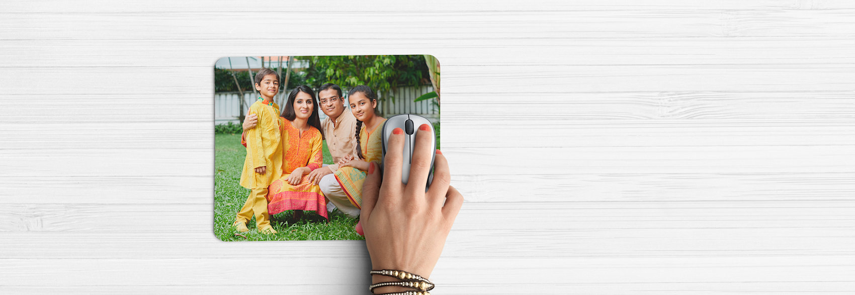 Custom Mouse Pad, Mouse Pad Design & Printing Online | Vistaprnt.in