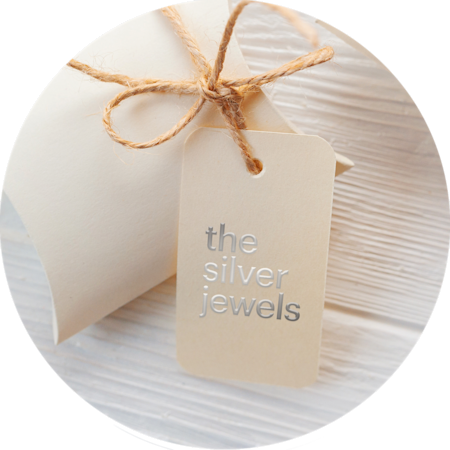 Personalised Tags to Elevate Your Brand | VistaPrint UK