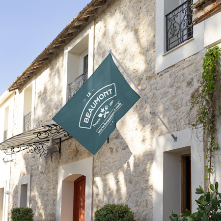 Impression drapeau publicitaire personnalisé | VistaPrint