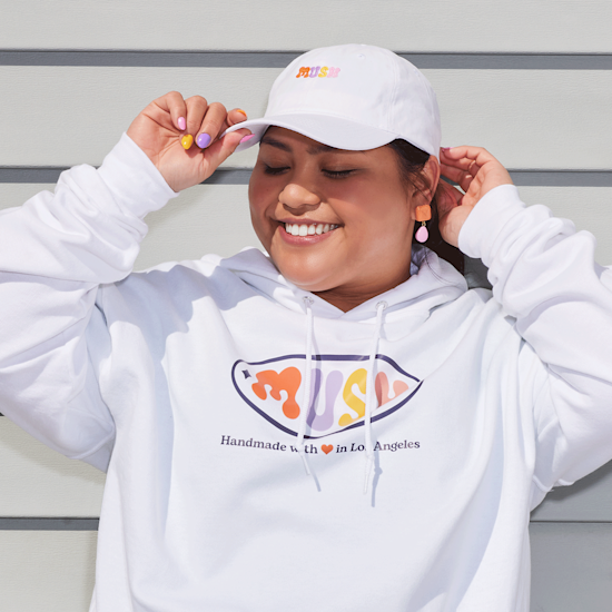 Tøj og tasker med logo: Specialfremstillet beklædning og tasker med ...