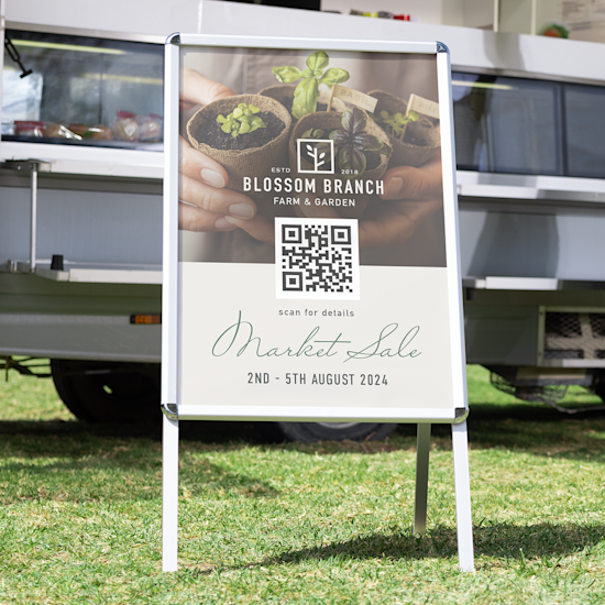 Personalised Outdoor Advertising & Outdoor Signs | VistaPrint