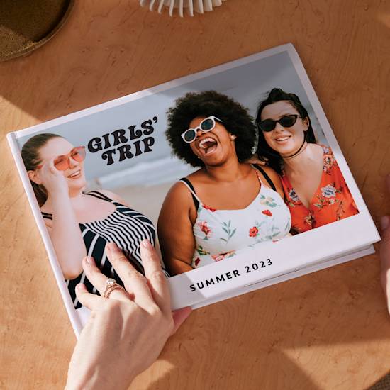 Photo Gifts: Personalised gifts, mugs and books | Vistaprint SG