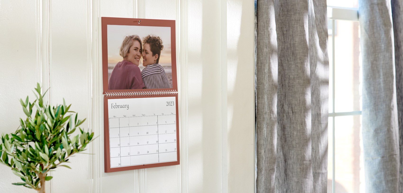 Personalised Wall Calendars, Photo Wall Calendars | VistaPrint UK