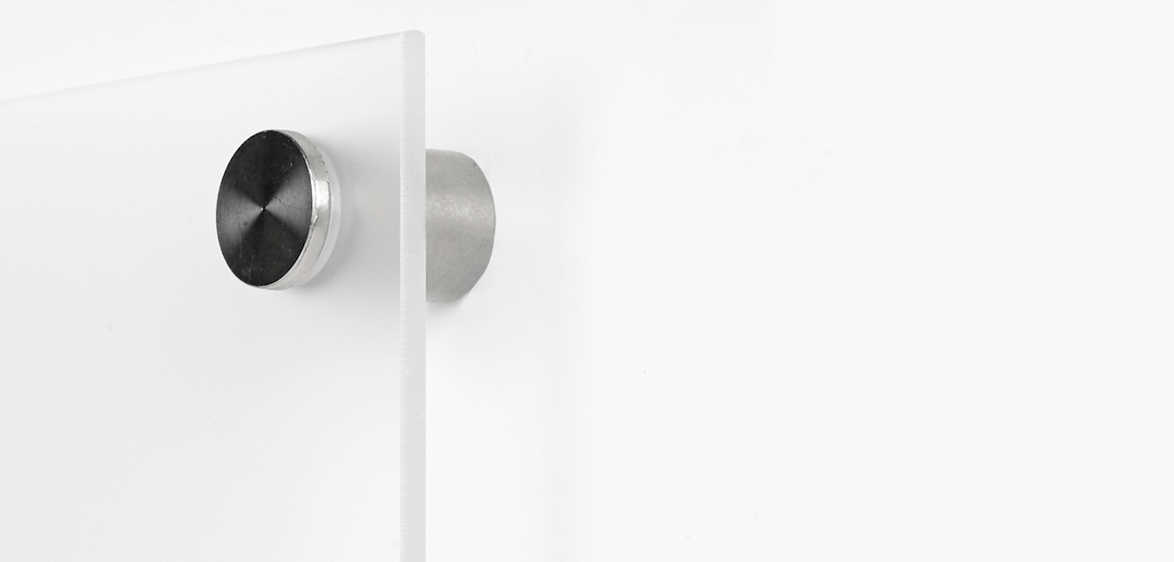 Entretoises en métal, entretoises en acier inoxydable | VistaPrint