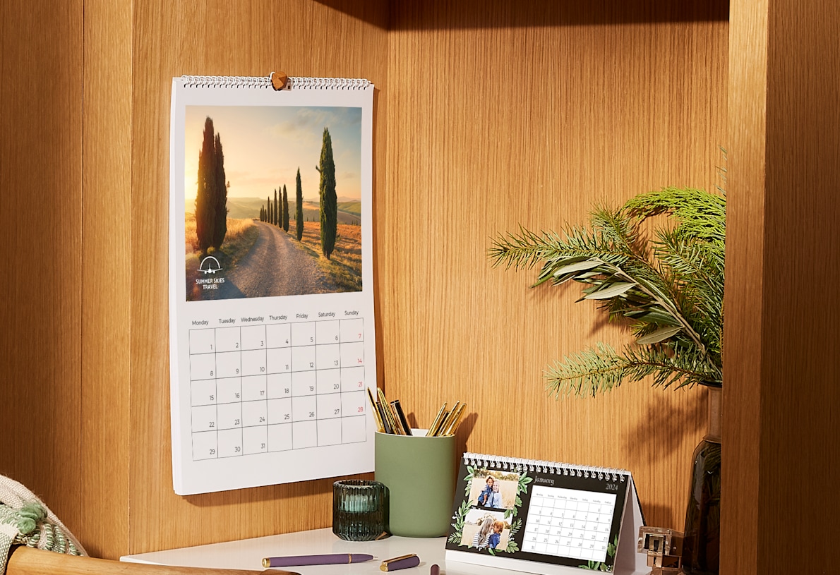 Personalised Wall Calendars, Photo Wall Calendars | VistaPrint UK