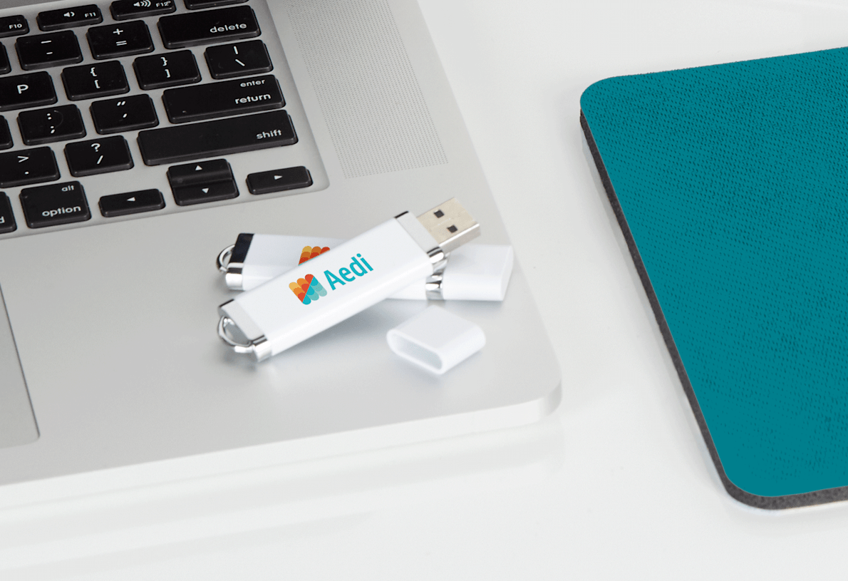 Aanpasbare USB-stick van 8 GB | VistaPrint