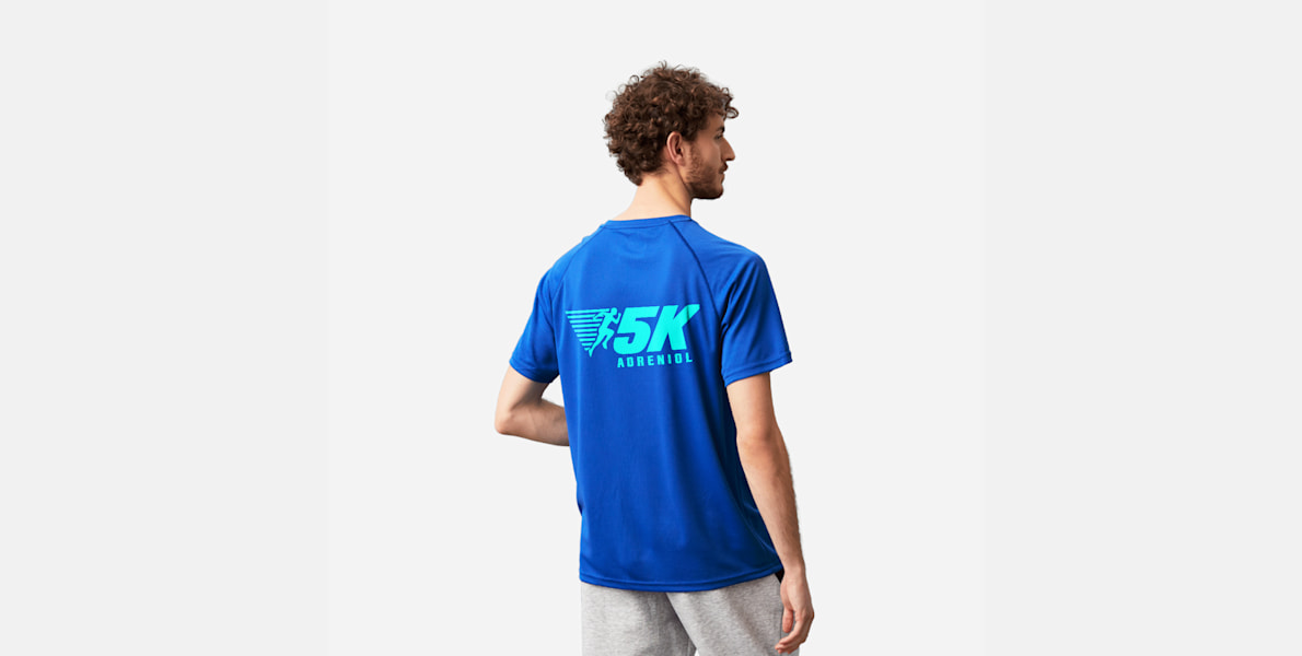 Individuelle Trainingsshirts: Bedrucken Sie Ihre Basic Funktions-T ...