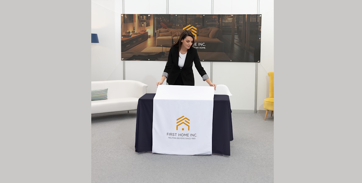 Custom Table Runners, Table Runners with Logo | VistaPrint Canada