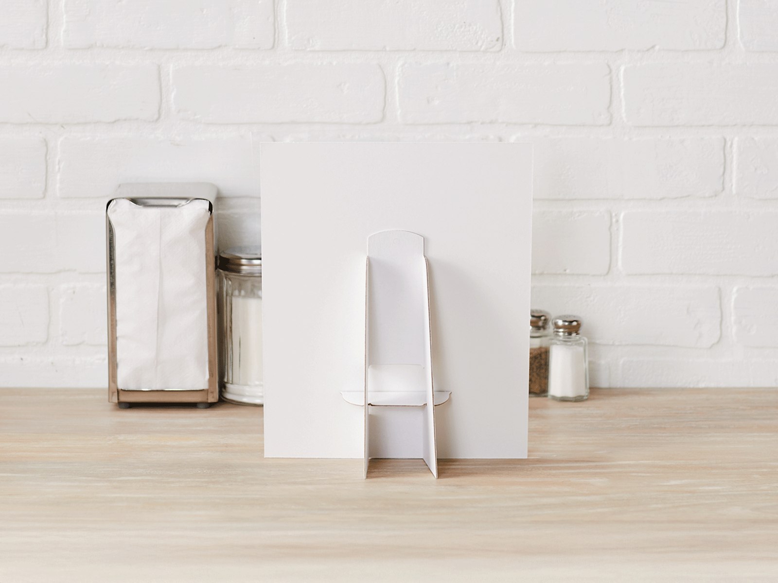 Tabletop Signs: Mounted Tabletops | VistaPrint Canada