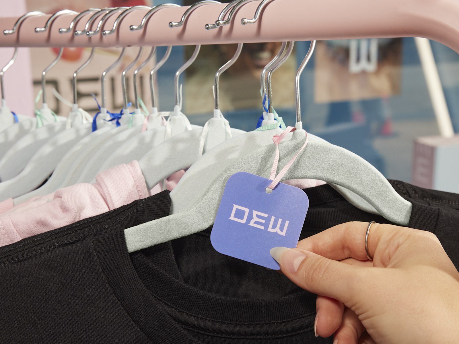 Swing Tags, Clothing Tags and Custom Hang Tags | VistaPrint UK