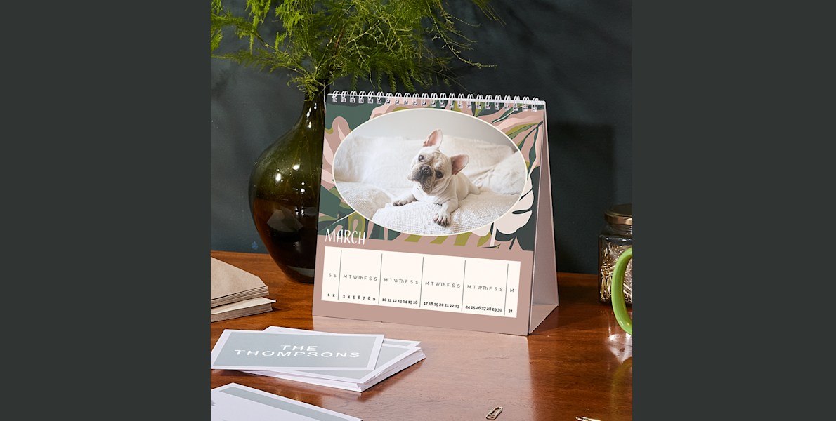 Personalised Desk Calendars 2026 | VistaPrint UK