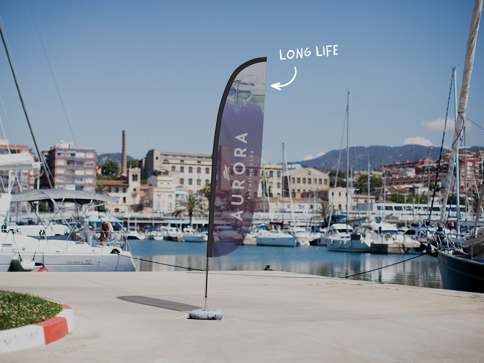 Custom Flags: Feather, Sail, Teardrop Flags | Vistaprint Ireland