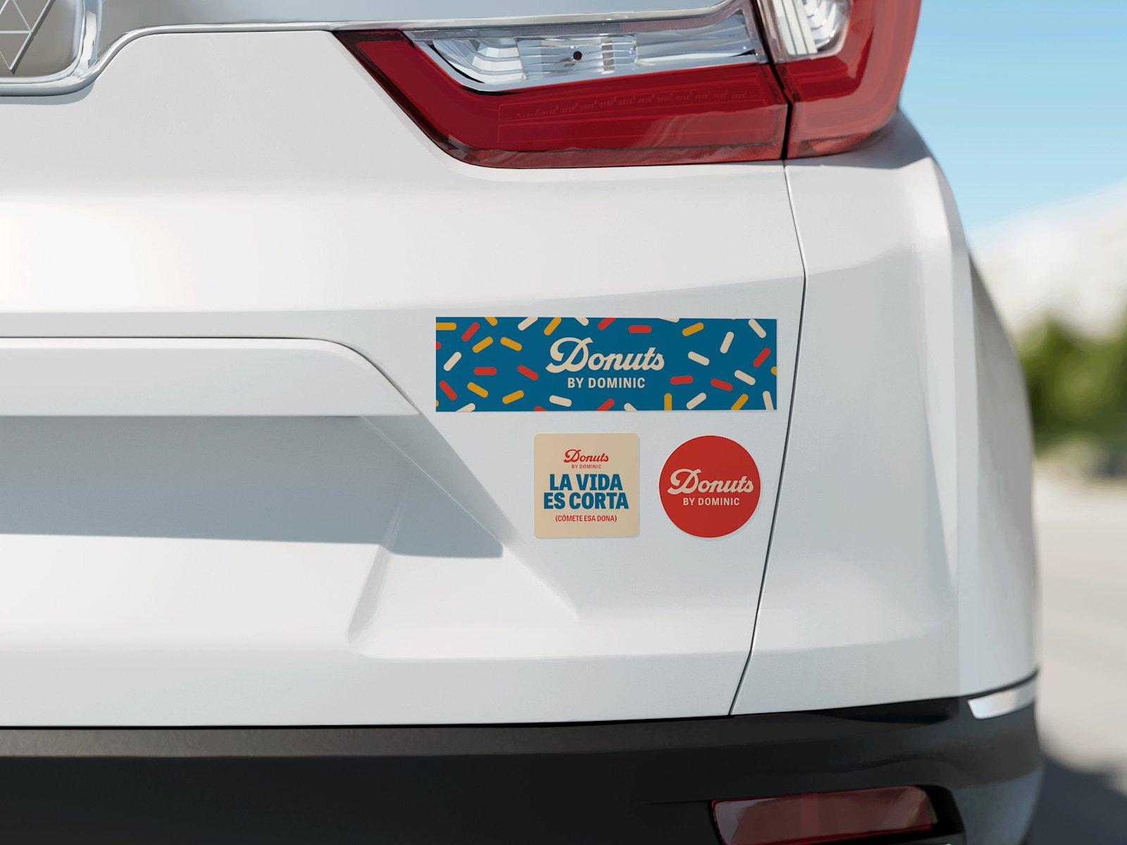 Calcomanías para auto personalizadas: Personalizar e imprimir | VistaPrint