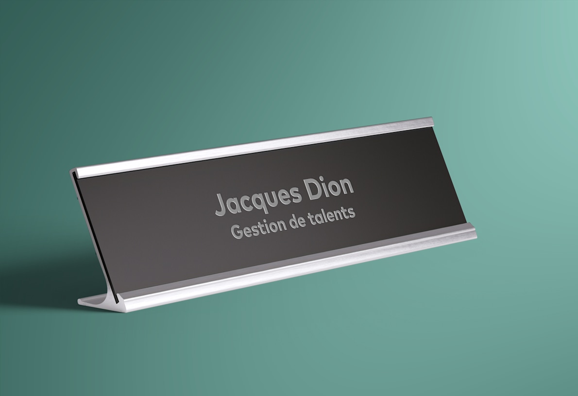 Plaques nominatives de bureau | VistaPrint Canada