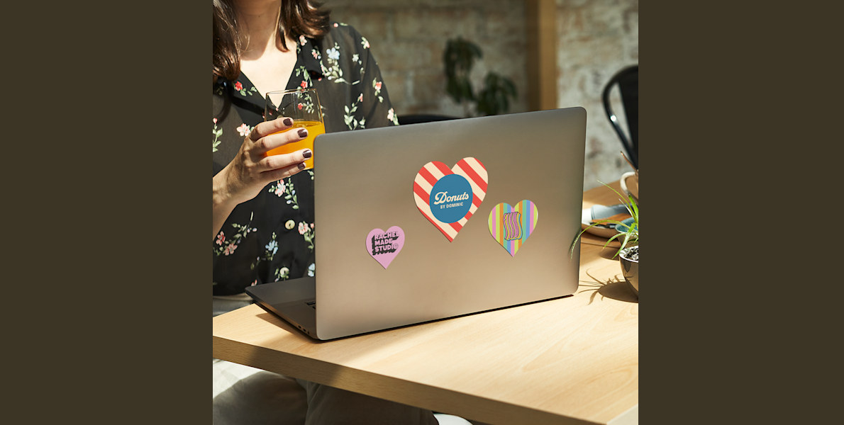 Impression de stickers cœur personnalisés