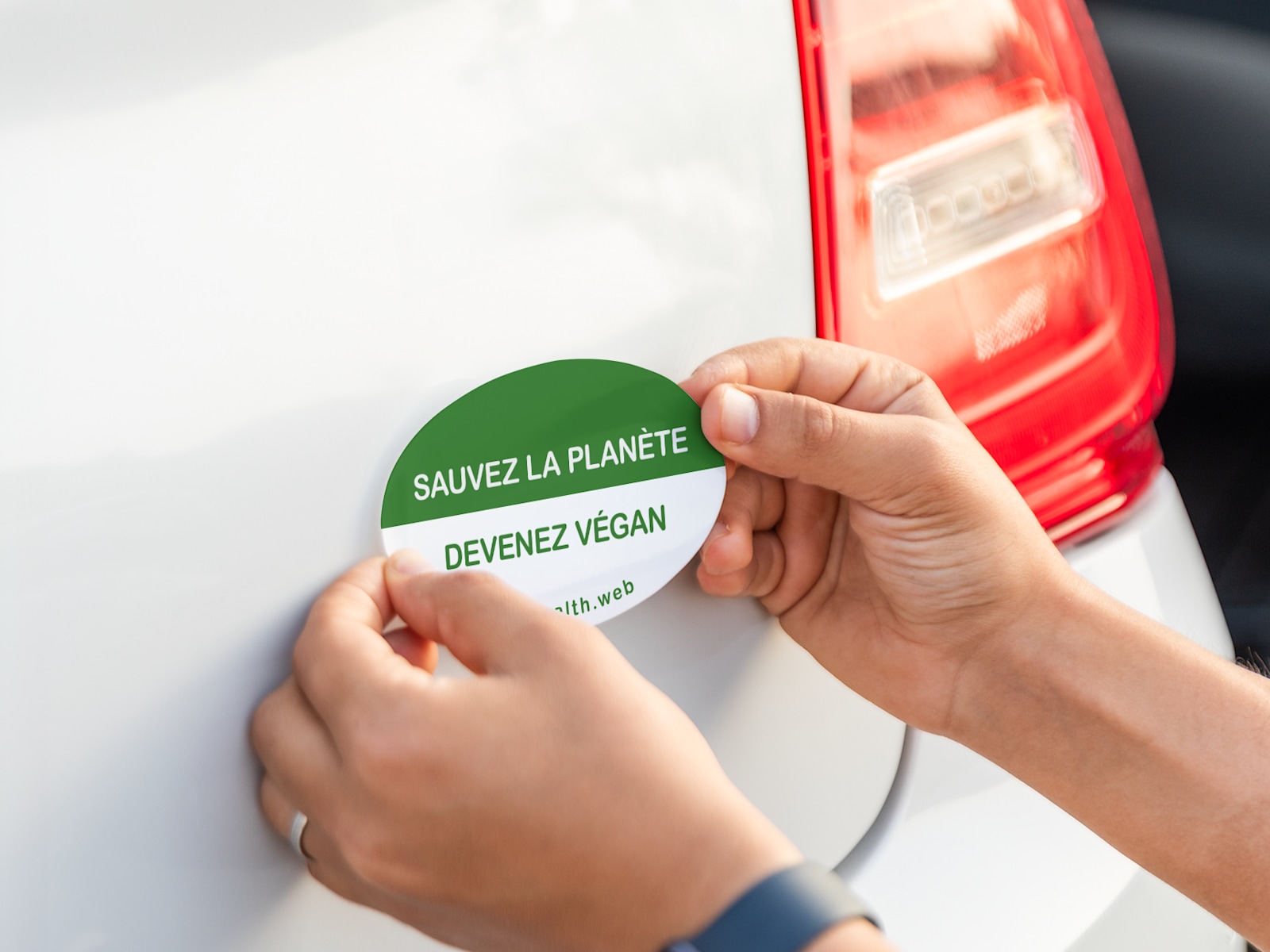 Autocollants voiture, stickers pare-choc personnalisés | VistaPrint