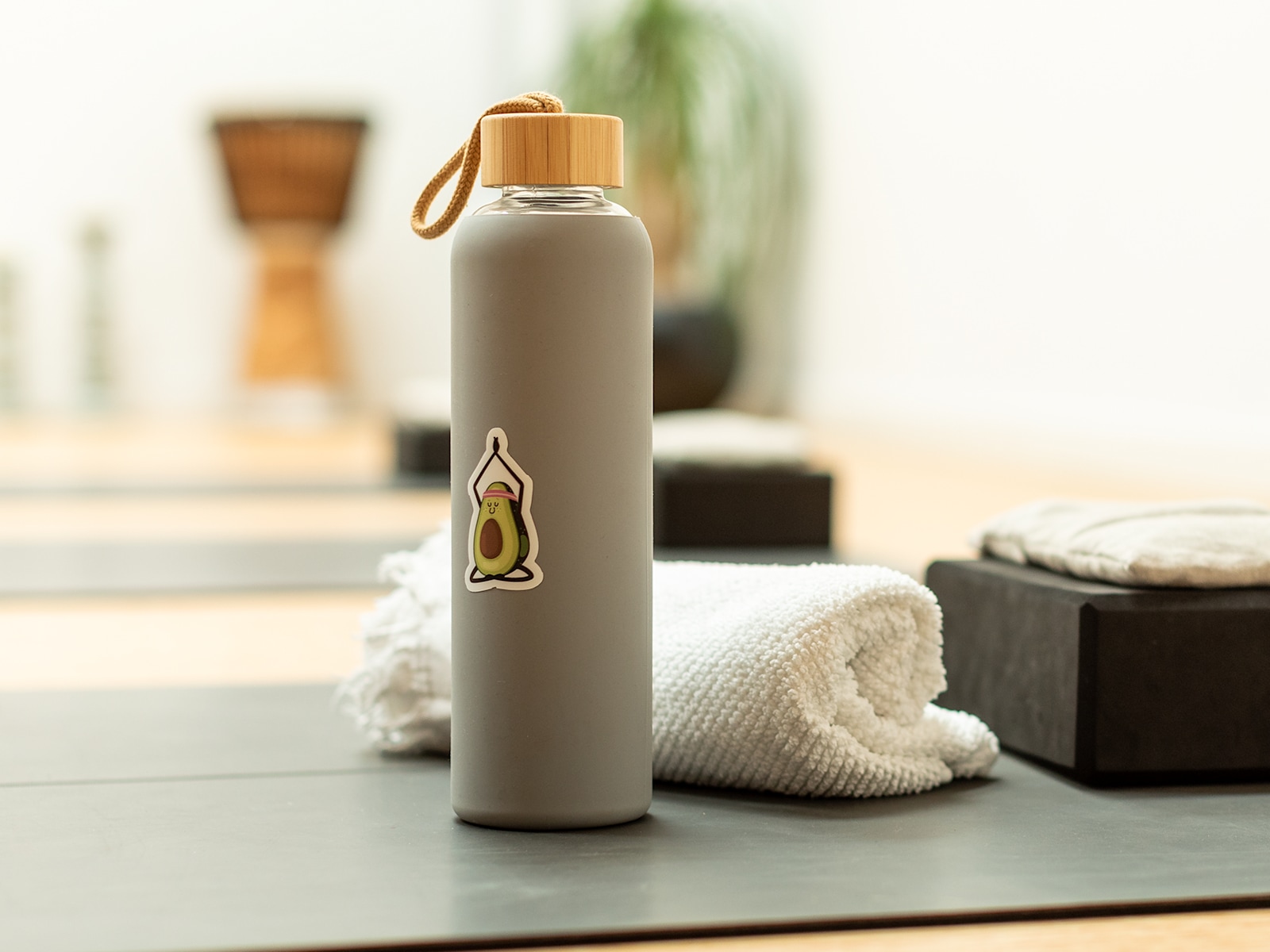 Die-cut sticker printing: custom die-cut stickers | Vistaprint SG