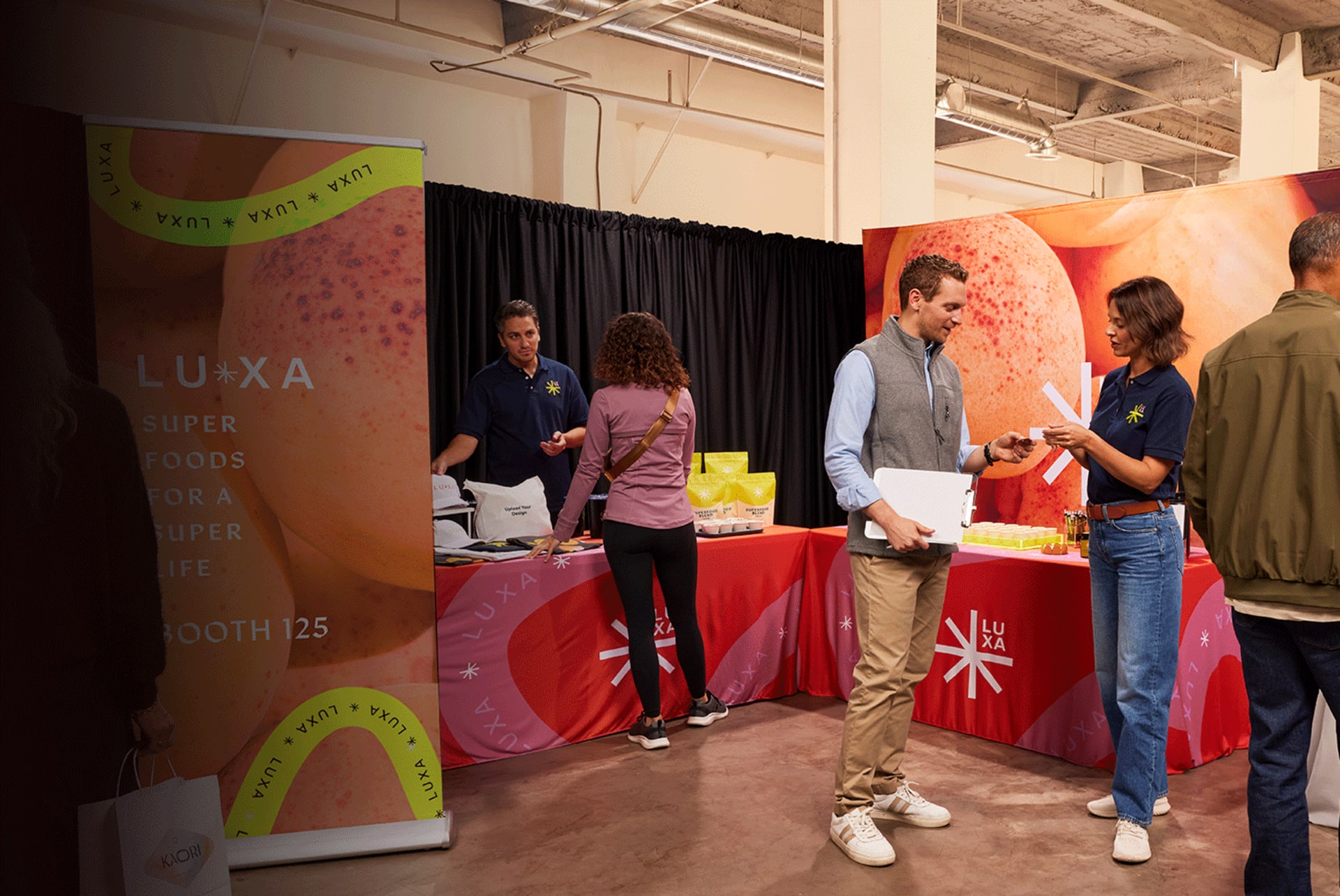 Custom Signs and Business Signage Printing | VistaPrint CA