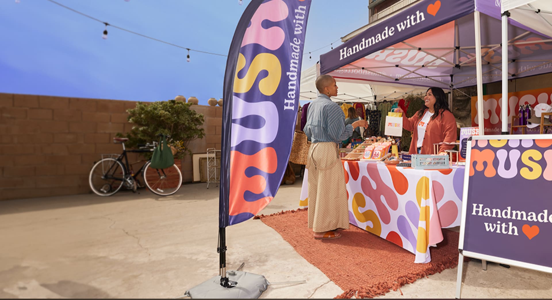 Personalised Outdoor Advertising & Outdoor Signs | VistaPrint