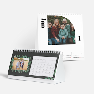 Personalised Desk Calendars, Photo Desk Calendars | Vistaprint